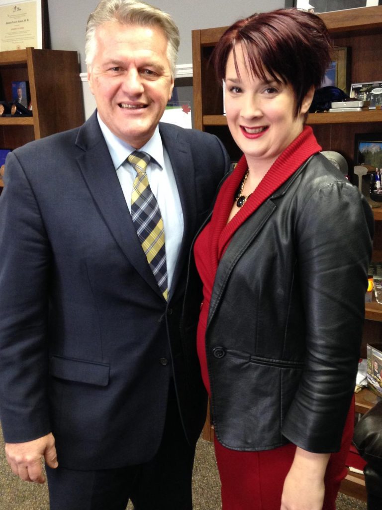 De journaliste à attachée politique - Courrier Frontenac