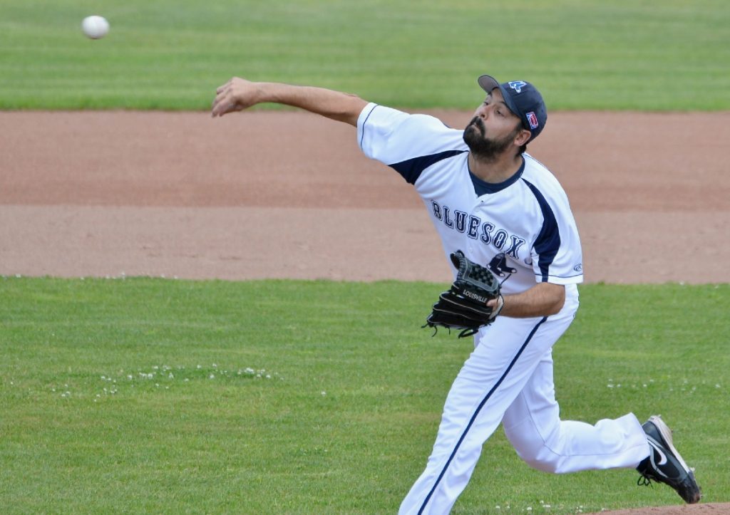 Victoire des Blue Sox signée Michel Simard - Courrier Frontenac