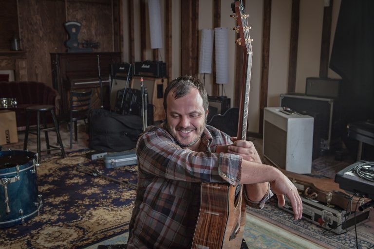 Une soirée de blues avec Adam Karch - Courrier Frontenac