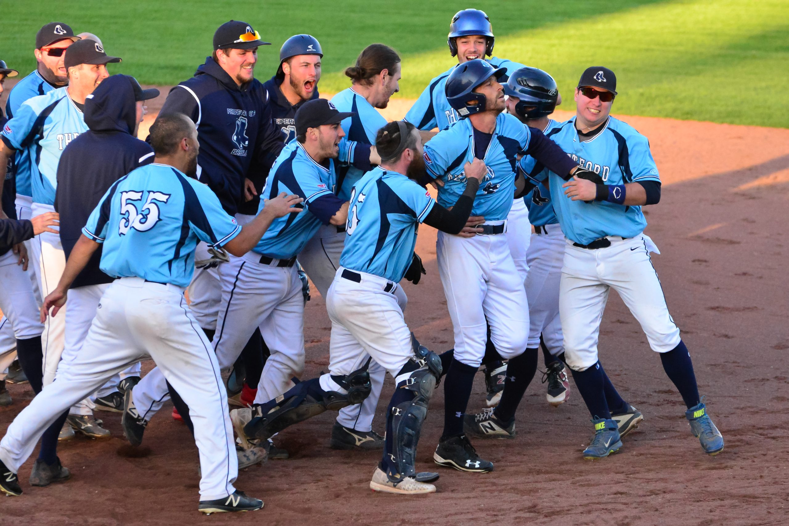 Série Blue Sox-Cactus : un match ultime nécessaire - Courrier Frontenac