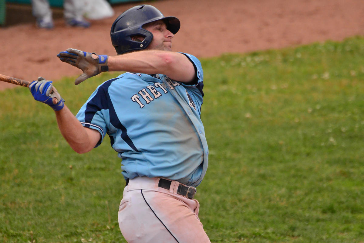 Les Blue Sox en séries : Victoriaville prend les devants 2-1 - Courrier ...