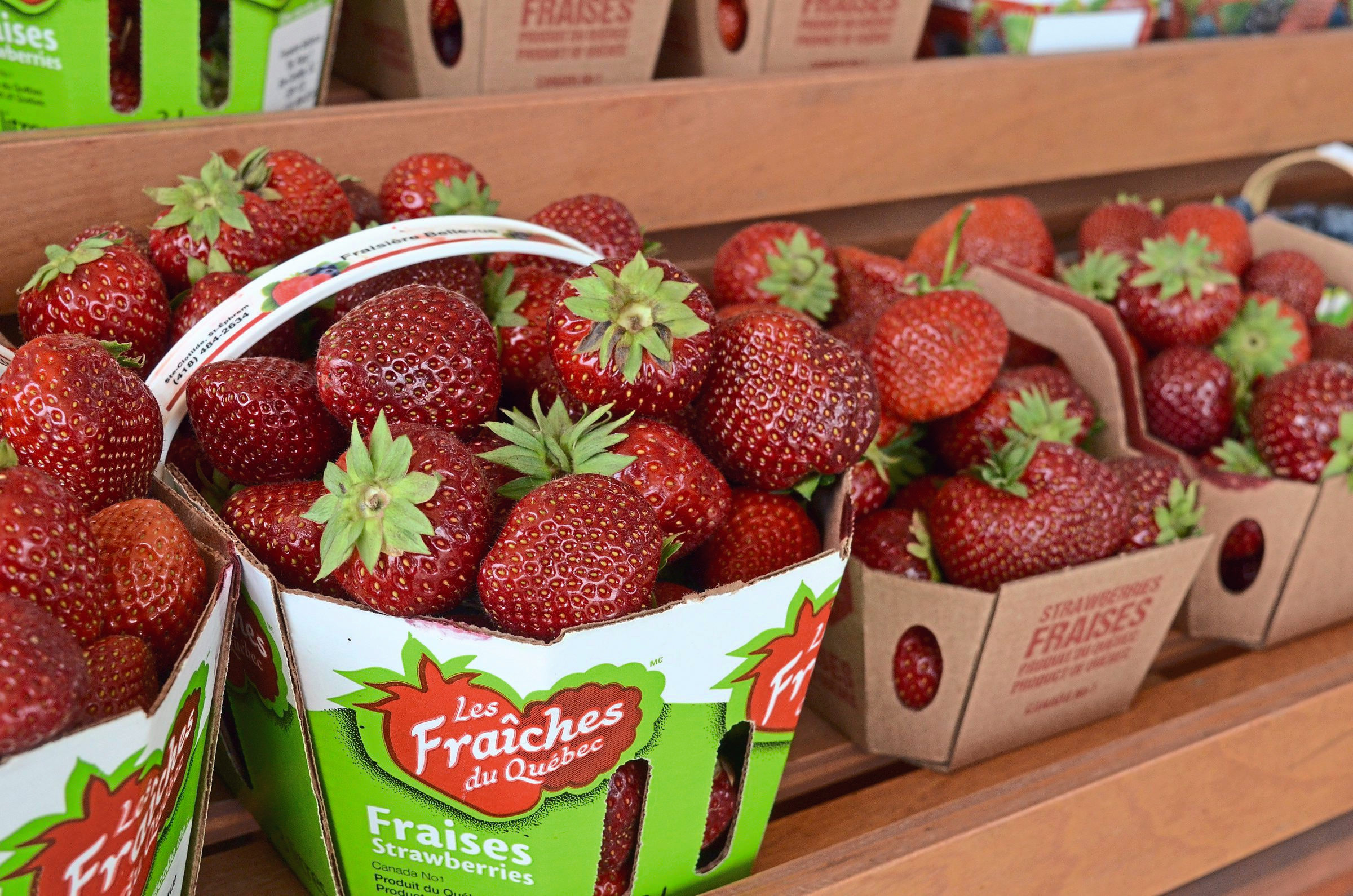 Un gros marché de petits fruits frais en Chaudière-Appalaches ...