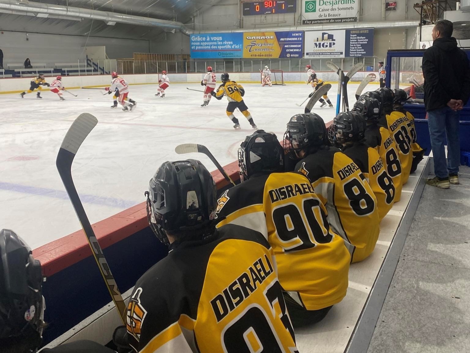 L'équipe M15 D3 des Gaulois prend les devants en demi-finale - Courrier ...