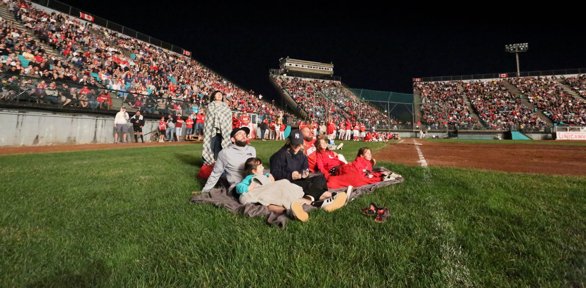 Classique sous les étoiles Thetford Chrysler : mission accomplie pour l ...