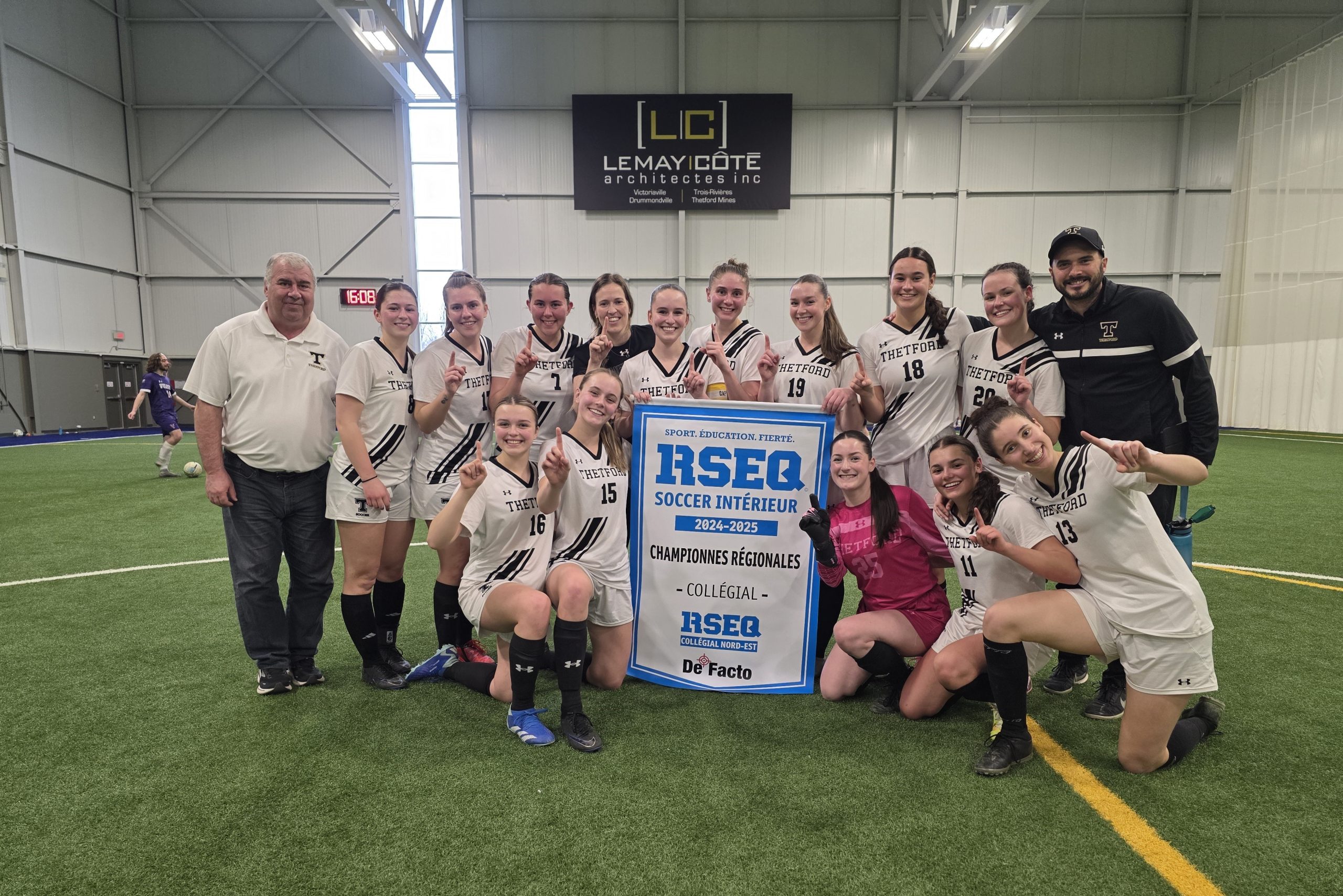 Les Filons sont championnes en soccer - Courrier Frontenac