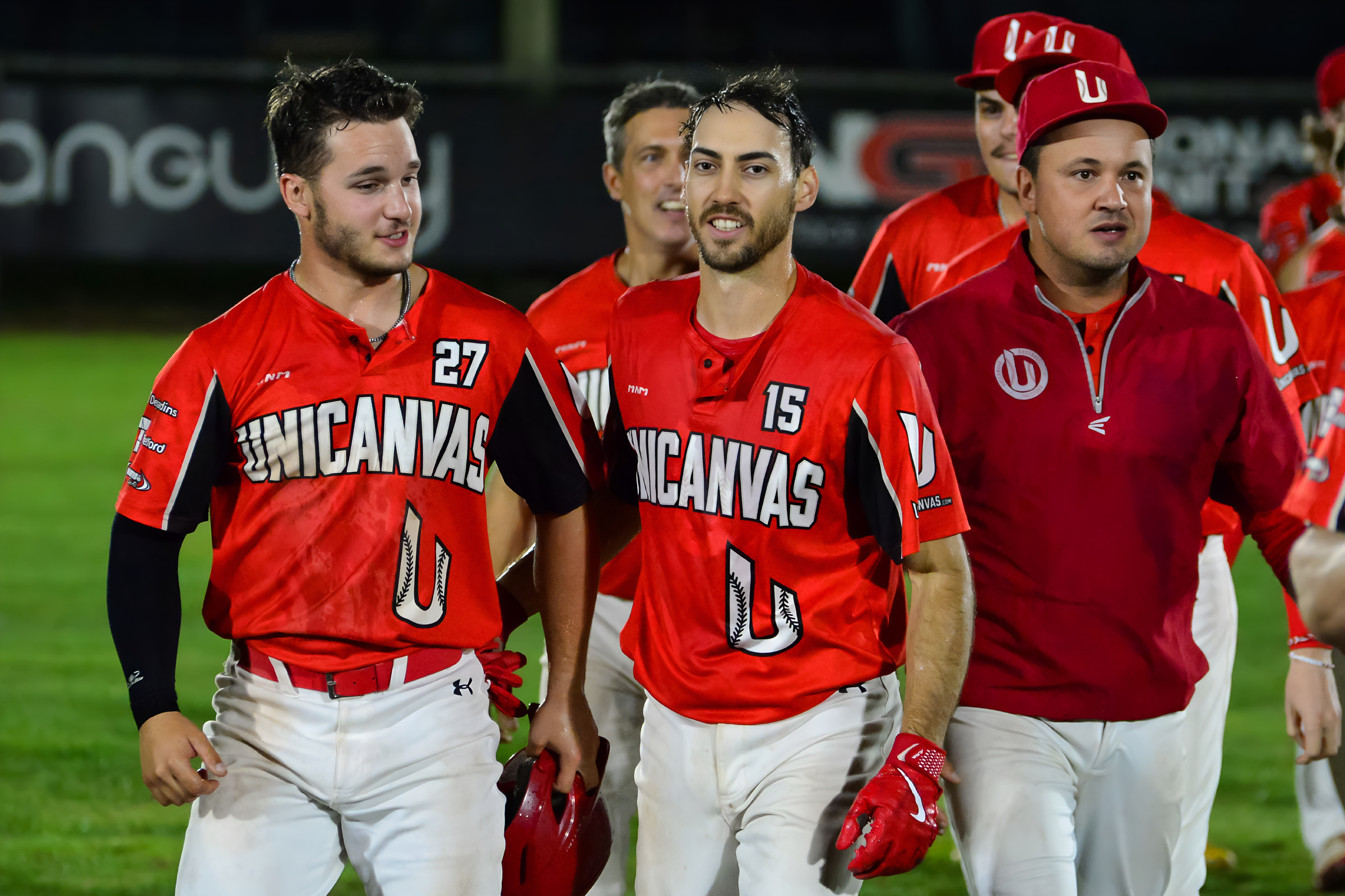 L'Unicanvas mène la série demi-finale de division 3-0 - Courrier Frontenac