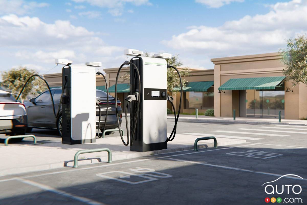 Le Canada investit 4,7 M$ dans des bornes de recharge rapides en ...